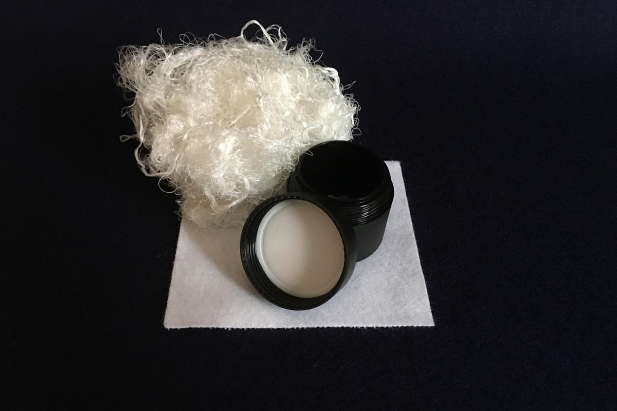 Black plastic inkwell with likka for Arabic calligraphy – Arcalliq